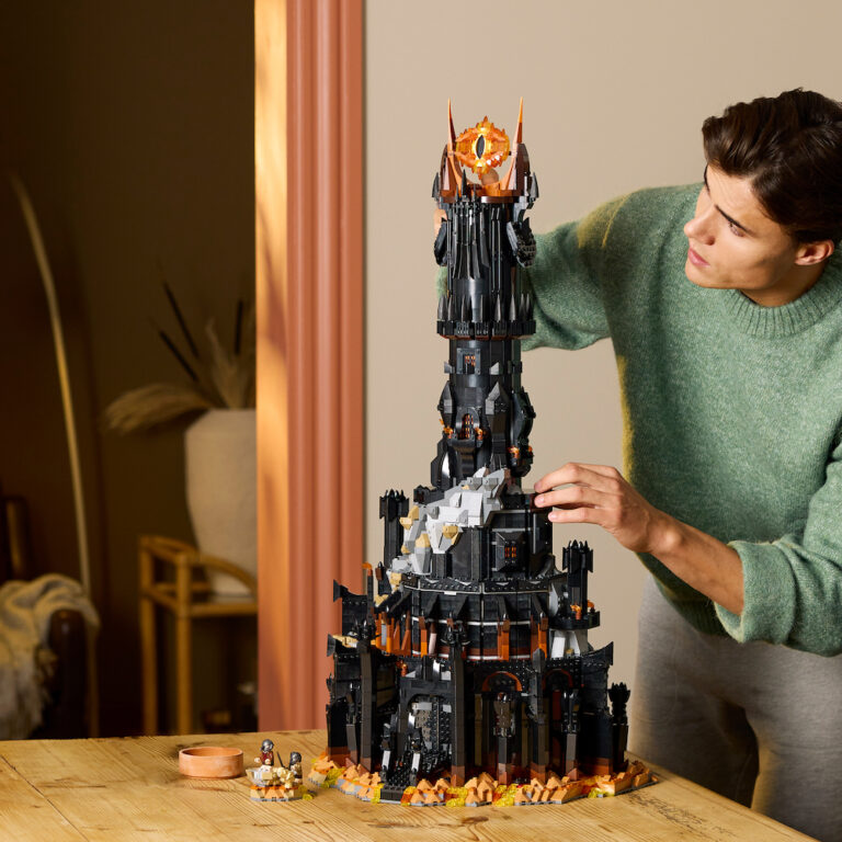 LEGO’dan “Yüzüklerin Efendisi: Barad-dûr” Seti • Bigumigu